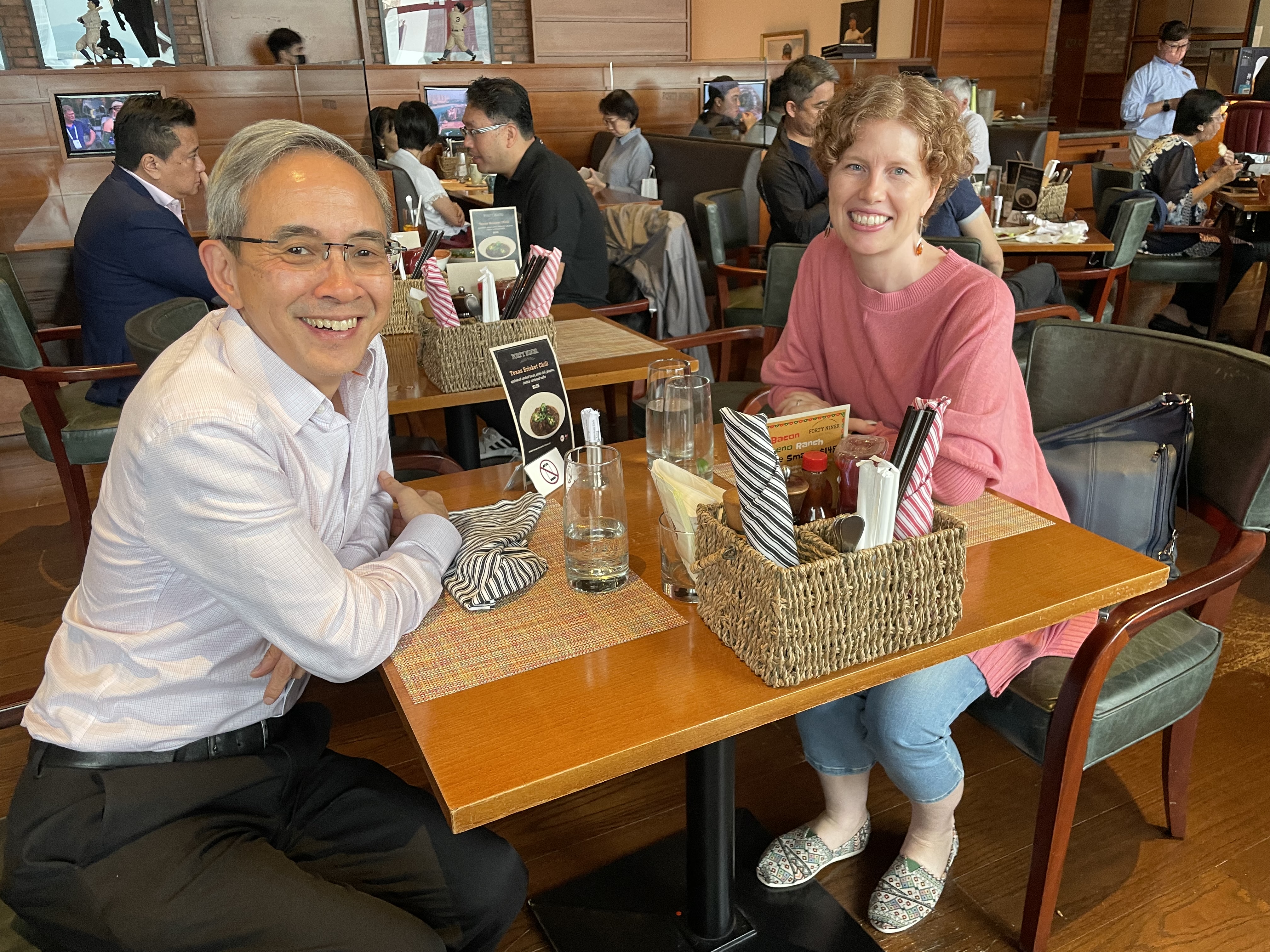 In Hong Kong, Lunch for Two is Growing | Yale Alumni Association